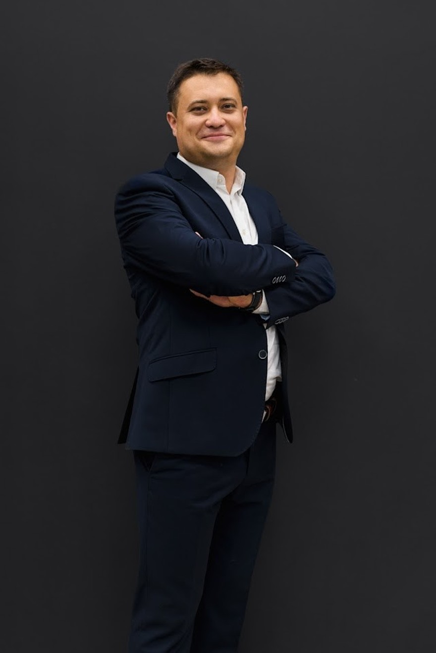 Kamil Majewski - kandydat w plebiscycie "Pośrednik Nieruchomości Roku" | Nowiny