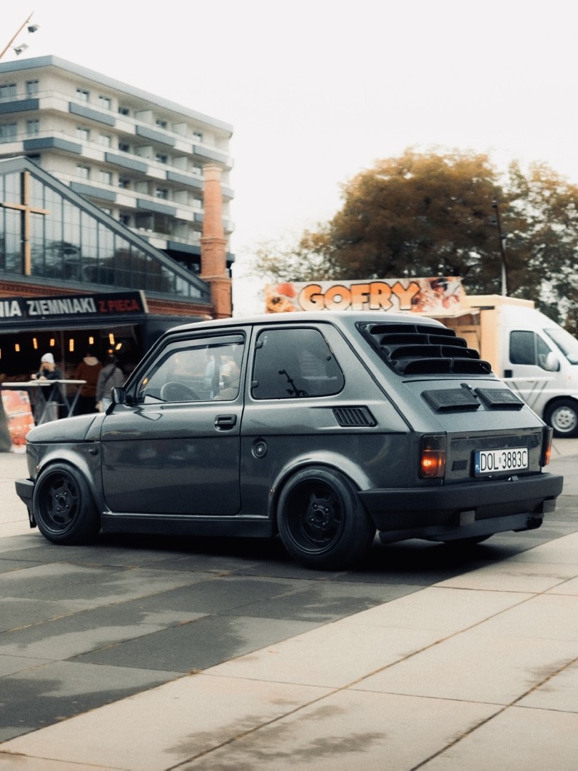 Fiat 126p, 1996 r. - kandydat w plebiscycie "Wybieramy zdjęcia samochodów do kalendarza ...